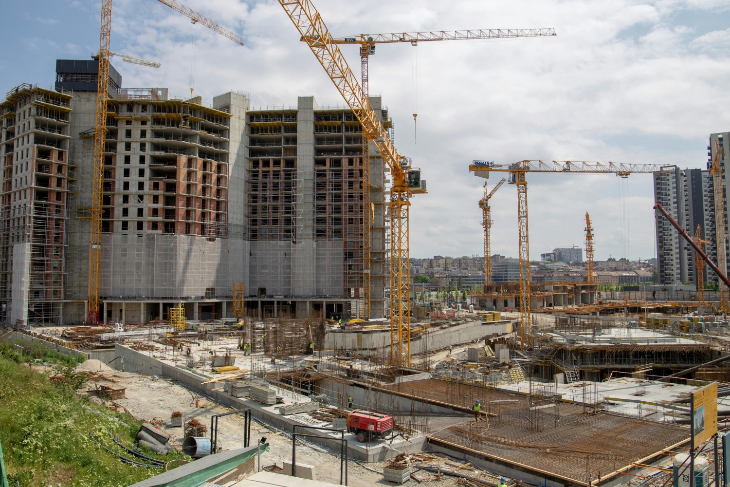 The World's Top 5 Construction Companies | Construction Times
