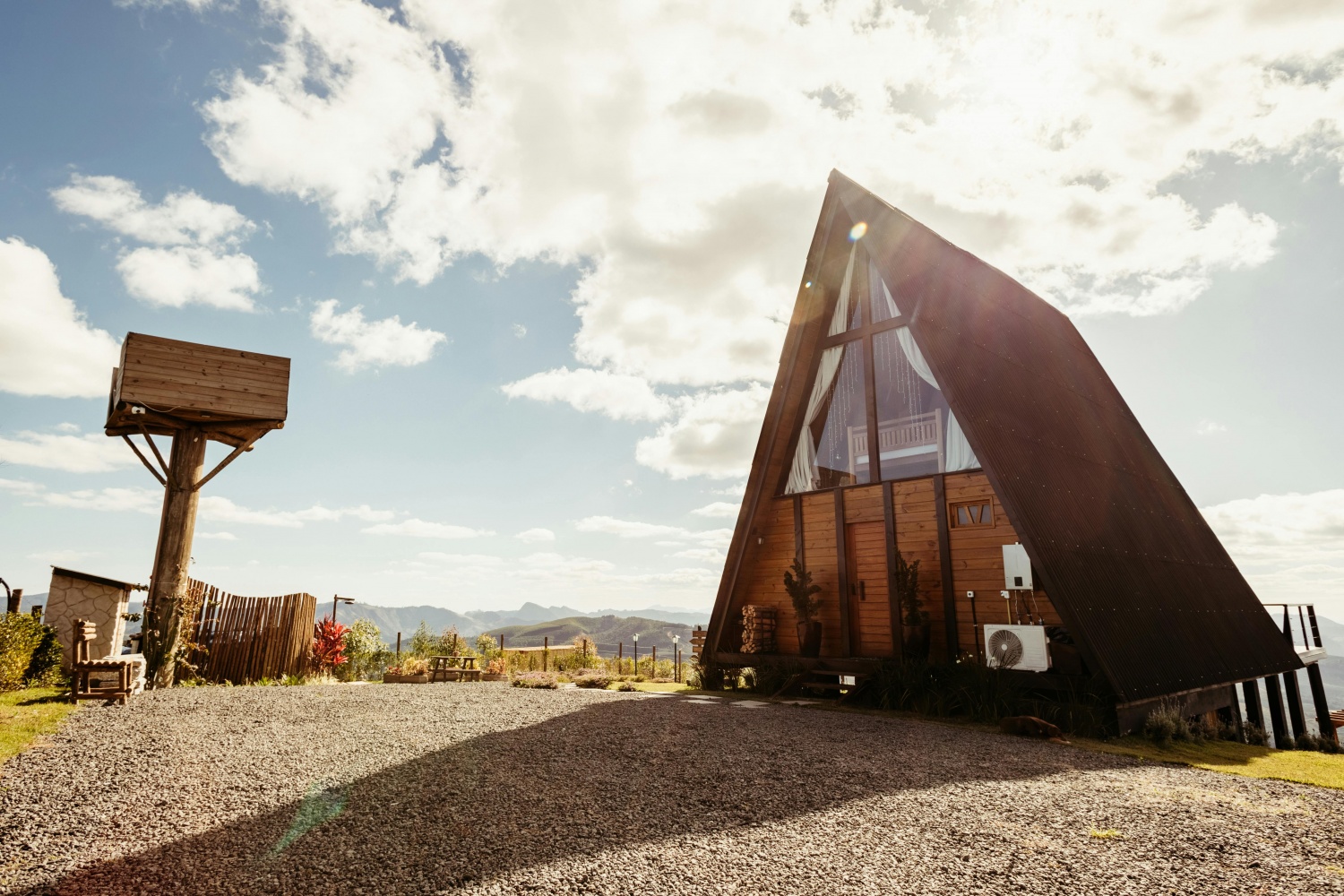 Pros and Cons: Should You Consider Installing a Gravel Driveway ...