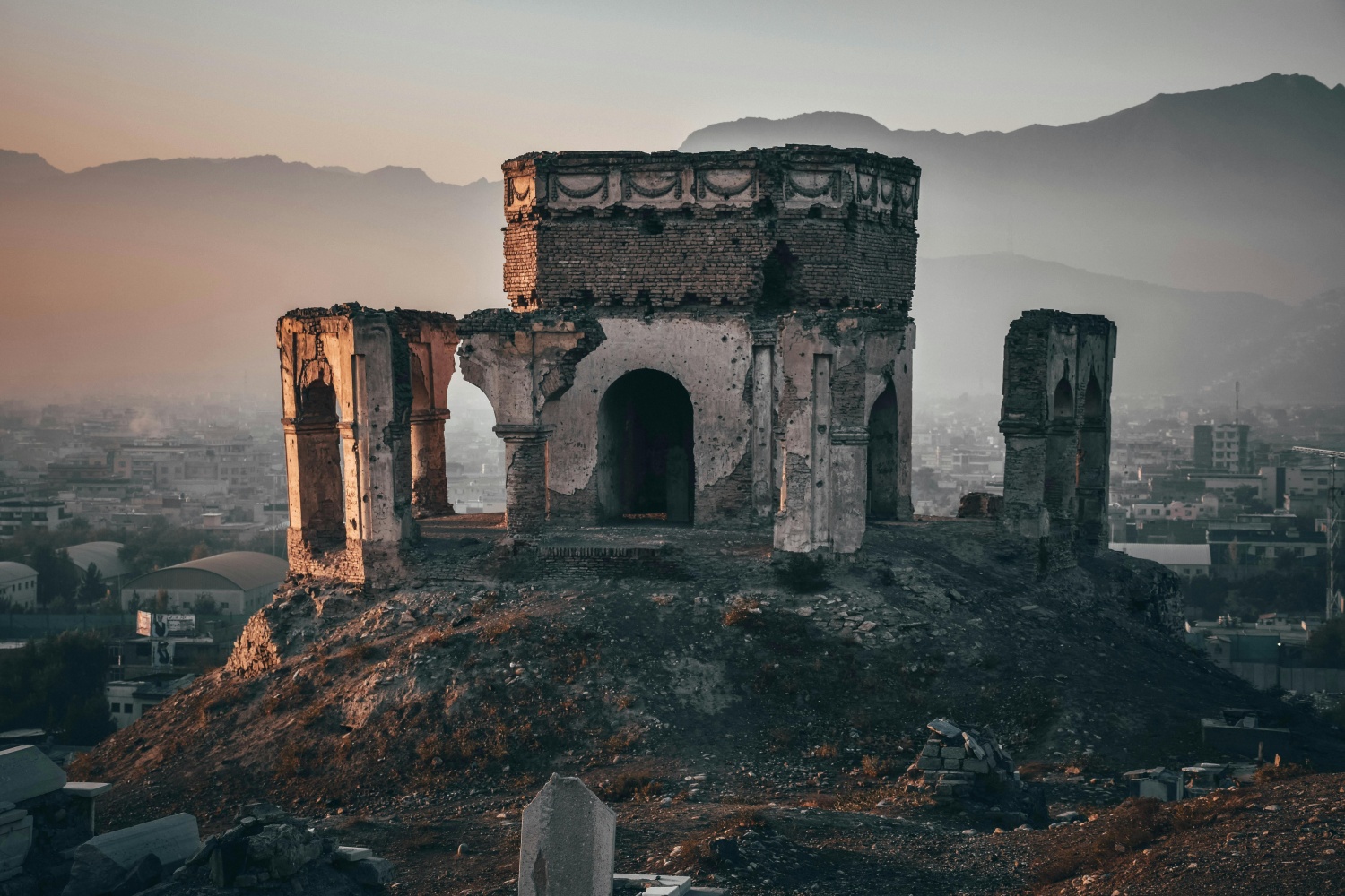 From Dreams to Dust: Unbuilt Landmarks and What Stands in Their Place ...